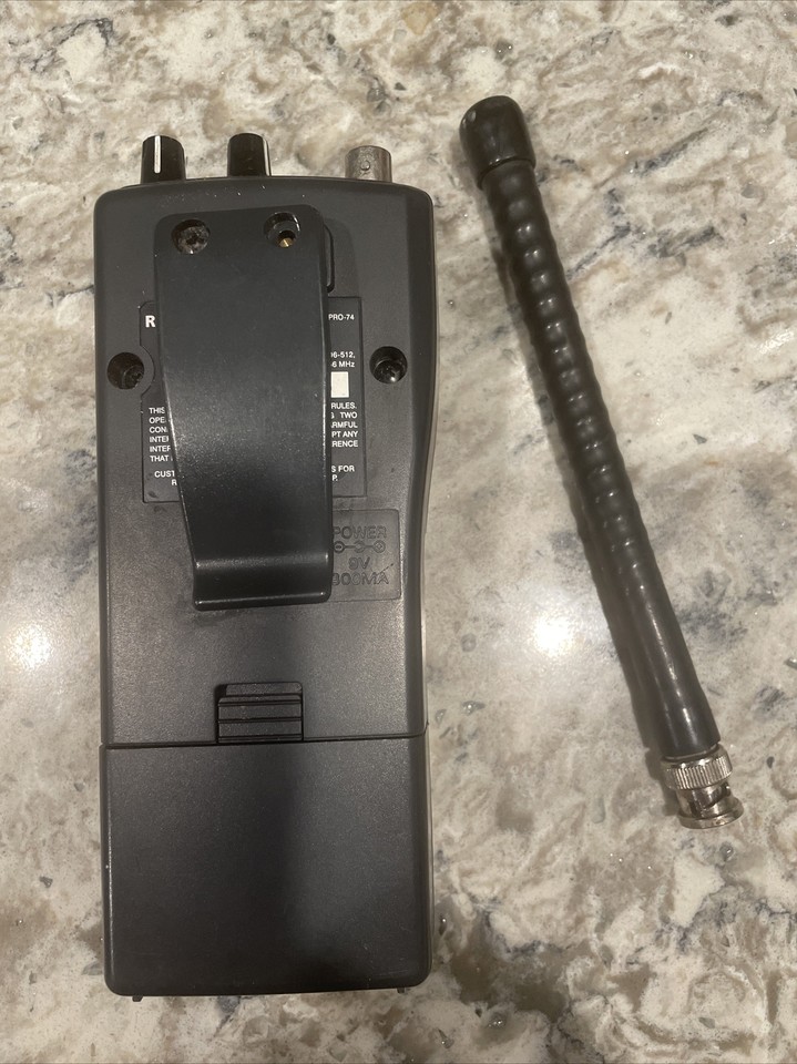 Radio Shack Pro 74 VHF/UHF/ Air / 800 MHz 100 Channel Race Scanner USED ...