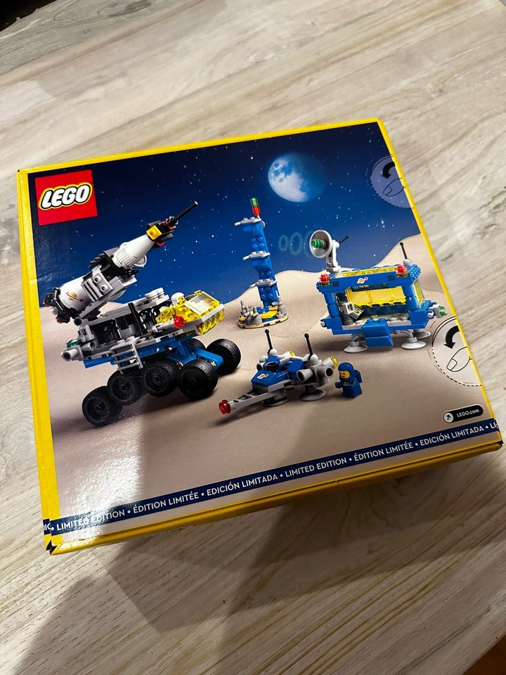 NEW LEGO MICRO ROCKET LAUNCHPAD SET 40712 space spacebaby minifig gwp ...