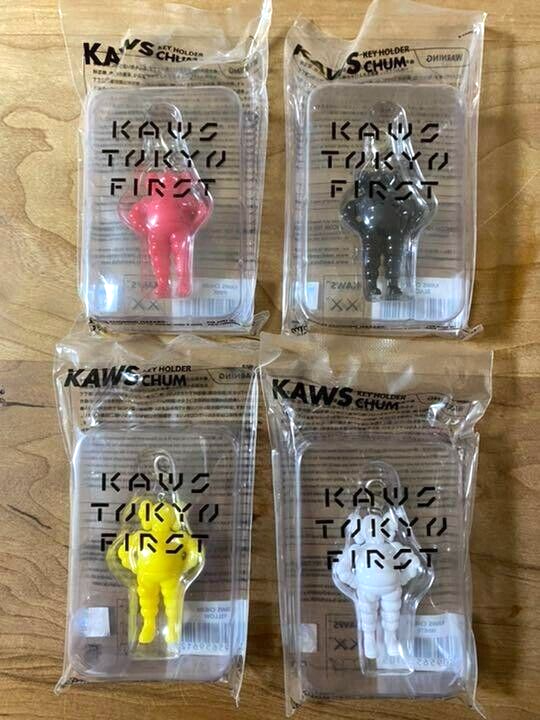 Medicom Toy KAWS TOKYO FIRST CHUM Key holder Black/White/Yellow/Pink ...