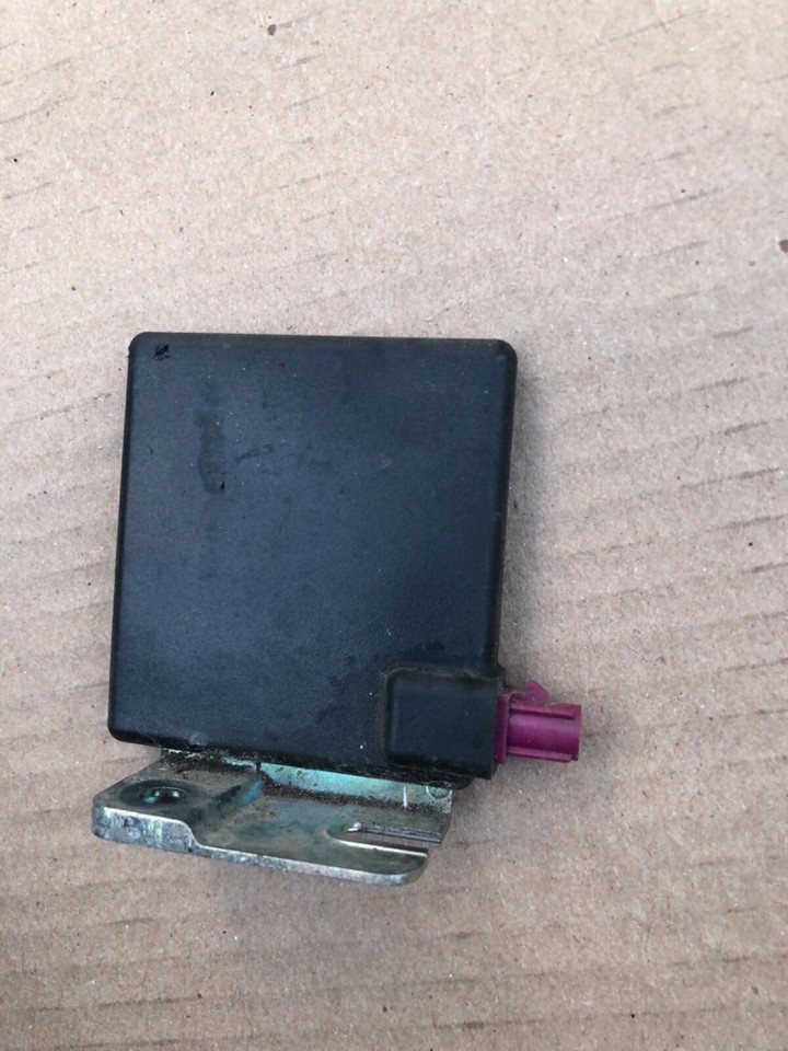 2019-2021 VOLKSWAGEN JETTA RADIO RECEIVER ANTENNA AMPLIFIER MODULE OEM ...