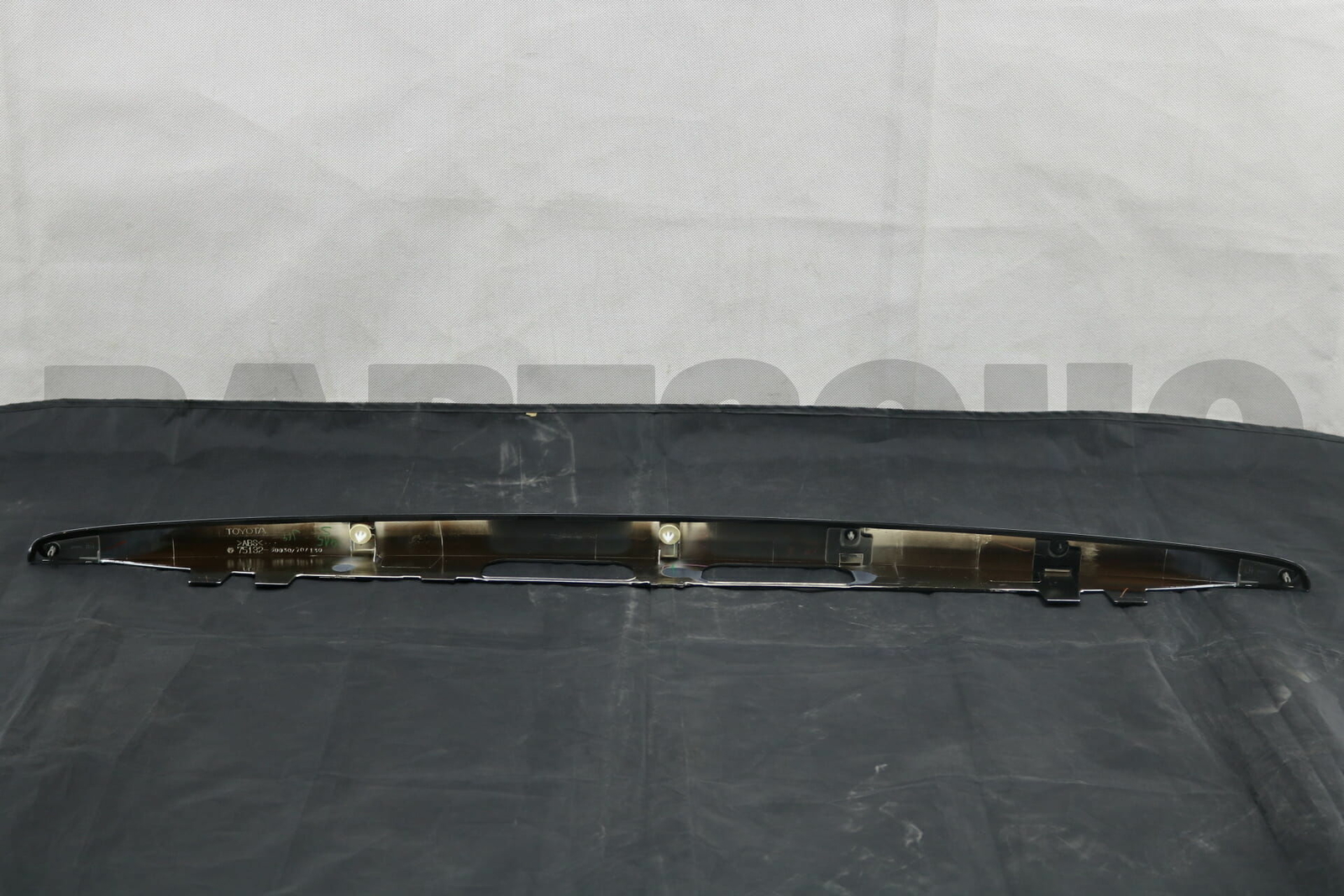 7513260070 Genuine Toyota COVER, LICENSE REAR LAMP 75132-60070 | eBay