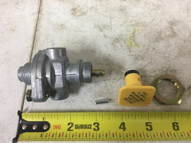 PP1 Valve Assembly Kit with Knob. Excel # EM56360 Ref. # Bendix 286820 ...