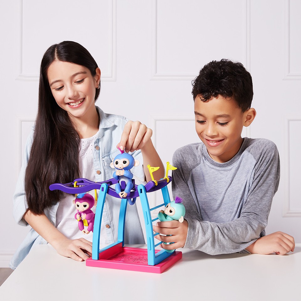 Fingerlings 2 Monkey Play Set - 2 Monkeys (Liv & Simona) + Monkey Bar ...