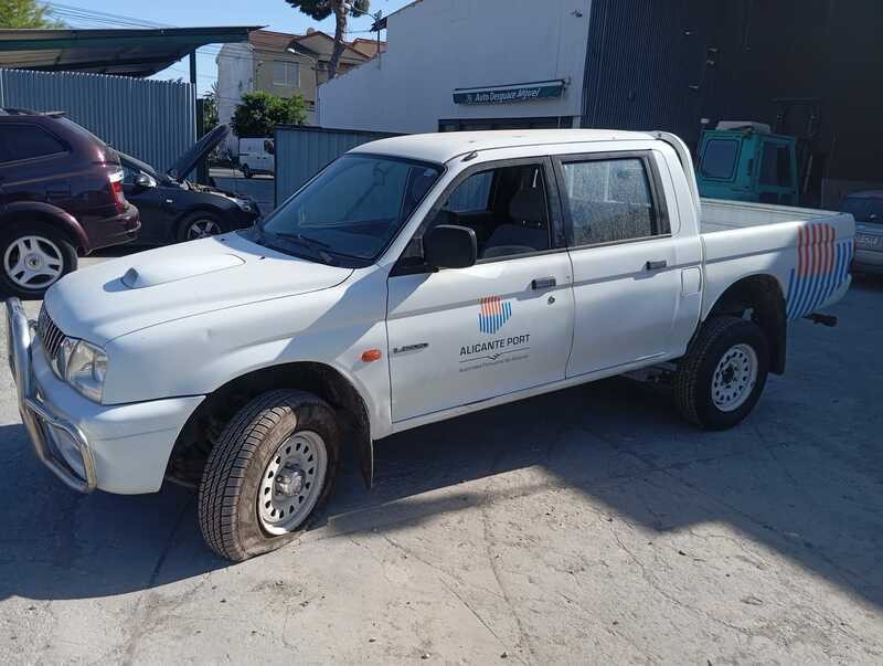 front left window lift mechanism Mitsubishi L 200 K6 7 2500 TD 2000 ...