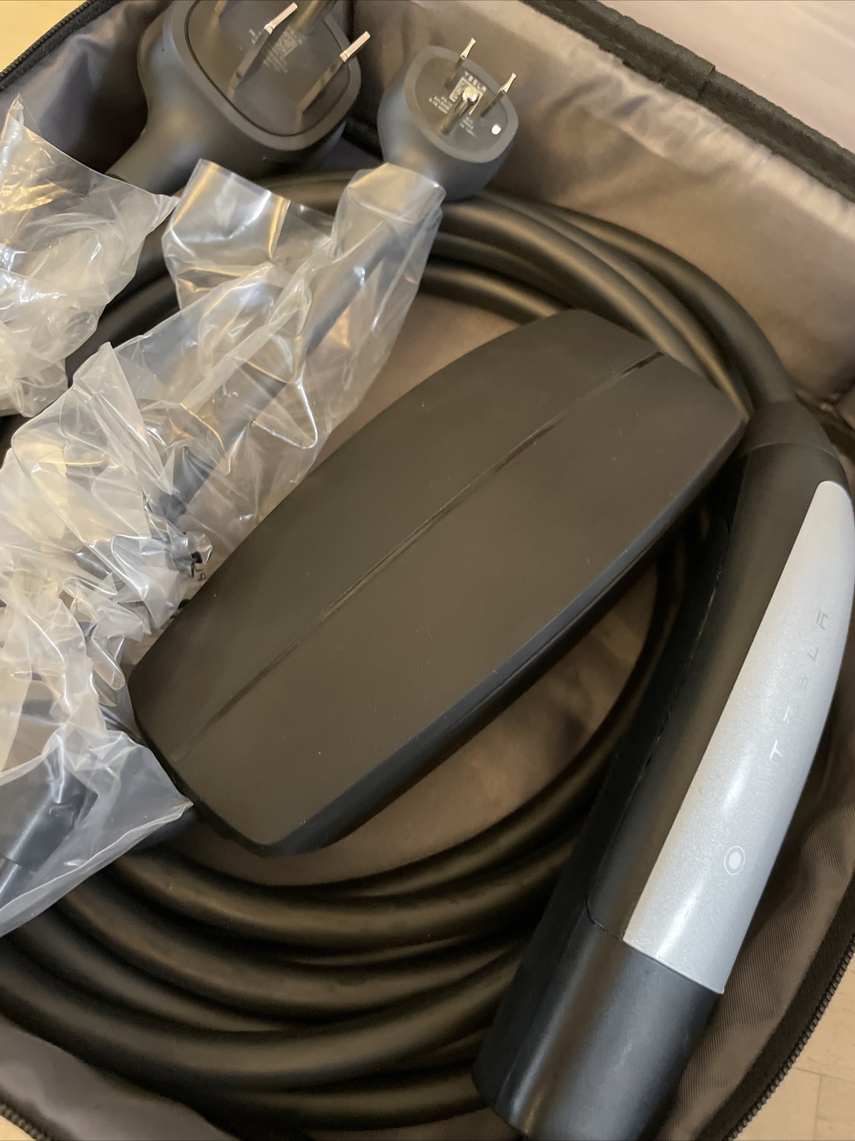 Tesla Gen 3 POWERSHARE Mobile Connector OEM Power Share Charger ...