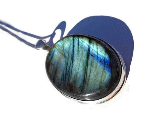 Natural Labradorite Pendant, Chatoyant Effect Green Blue Iridescent ...