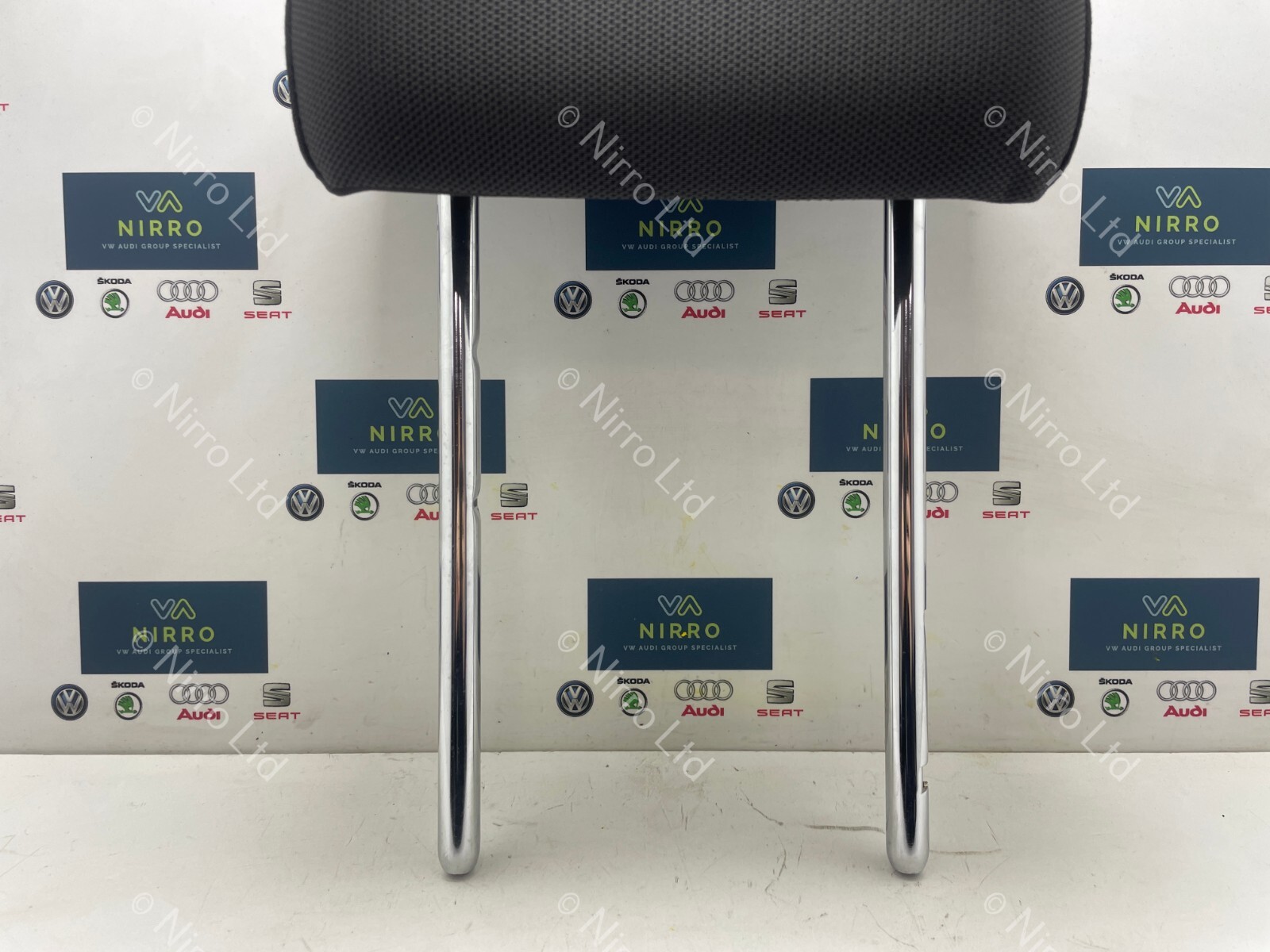 VW GOLF SV SPORTSVAN PASSENGER LEFT REAR BLACK CLOTH HEADREST 2014 TO ...