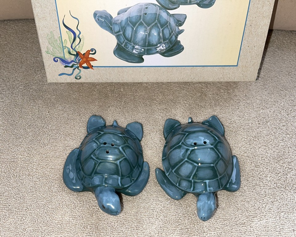 NEW Under The SEA TURTLE SALT & PEPPER SHAKERS Stoneware Nautical Ocean ...
