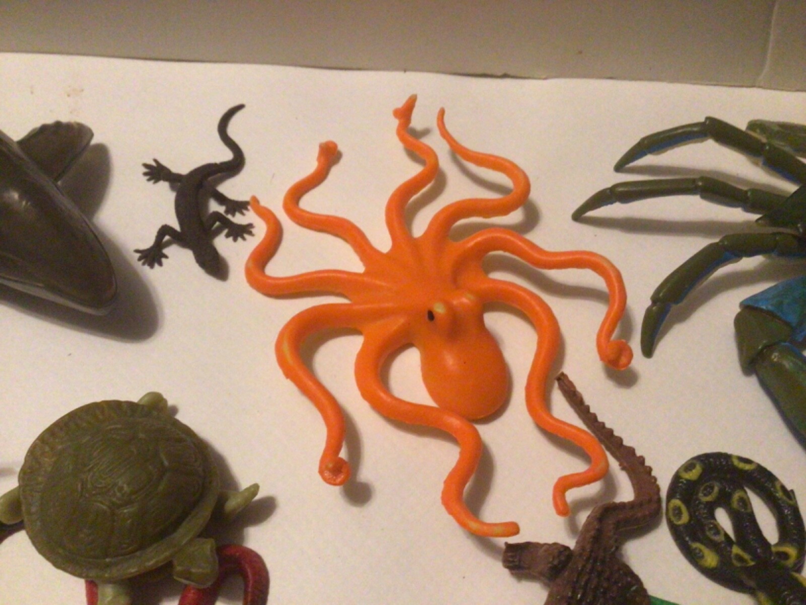 Lot of 25 Assorted Plastic Rubber Toy Sea Creatures Fish Snakes Frogs ...