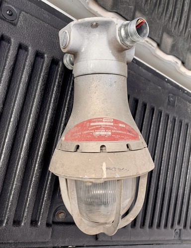 Crouse-Hinds EVCX201 M64 Explosion Proof Hazardous Location Lamp Light ...