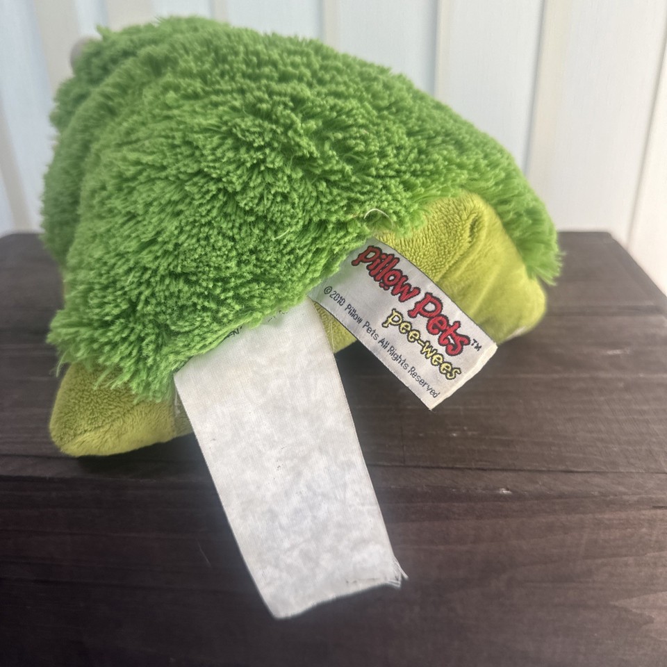 Pee-Wees Pillow Pets Frog Green Stuffed Plush Pee Wee 12" 2010 Lil Frog ...
