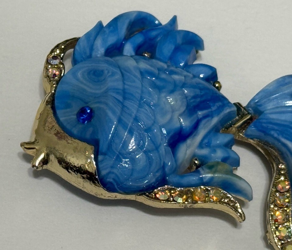Vintage Hattie Carnegie Unsigned Blue Lucite Angel Fish Brooch Pin | eBay