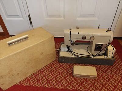 Montgomery Ward Signature All Metal Sewing Machine WITH CAM ACCESSORIES ...