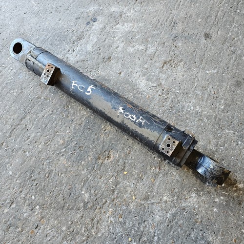 Volvo EC55 Hydraulic Cylinder Boom Ram - Pins = 55mm - Rod 55mm Closed ...