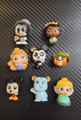 Disney Doorables Lot of 8 includes Mickey, Goofy, Tinkerbell and more ...