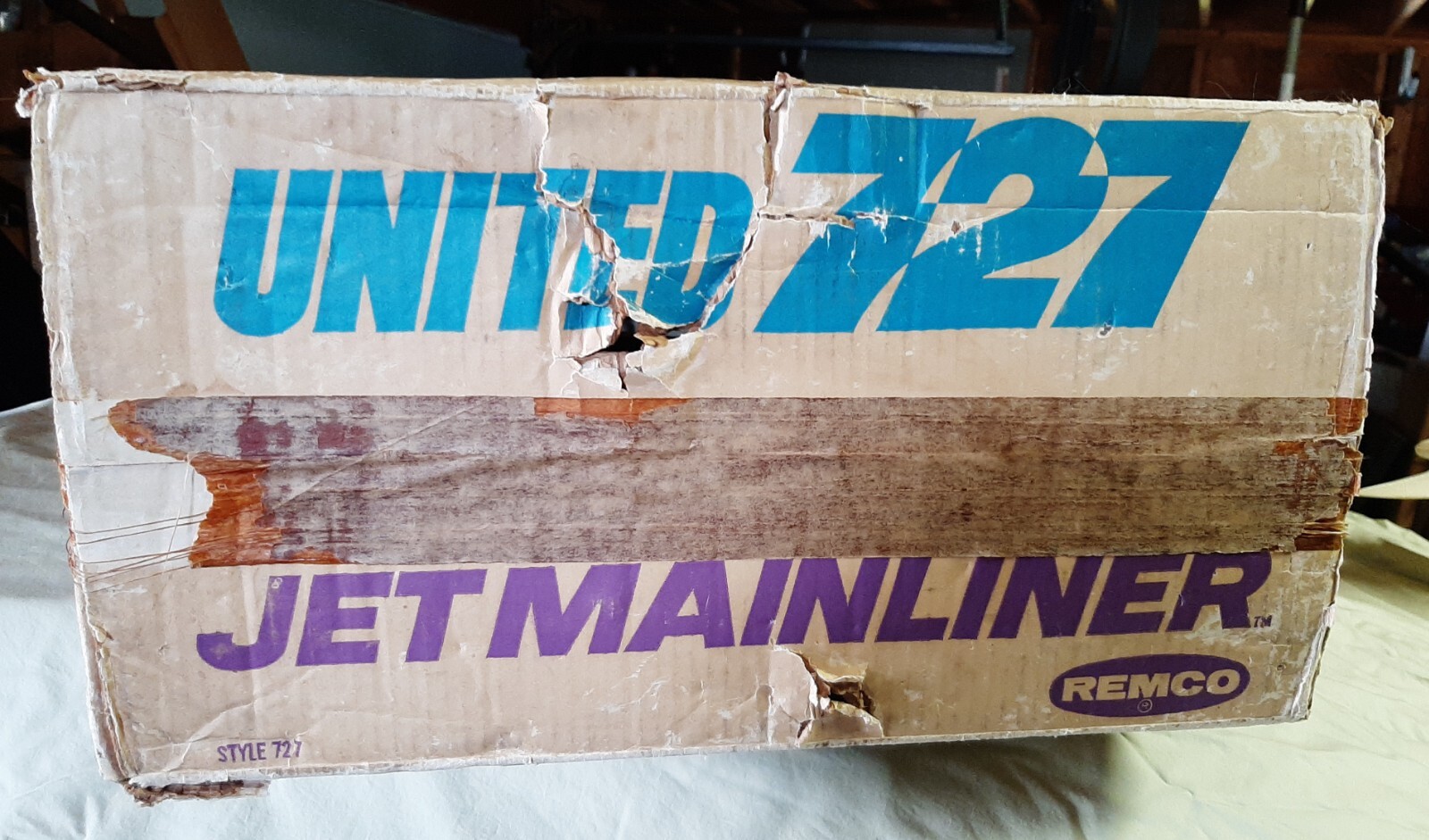 VINTAGE 1969 REMCO 727 UNITED JET AIRLINER BOXED RARE AIRPLANE POWER ...