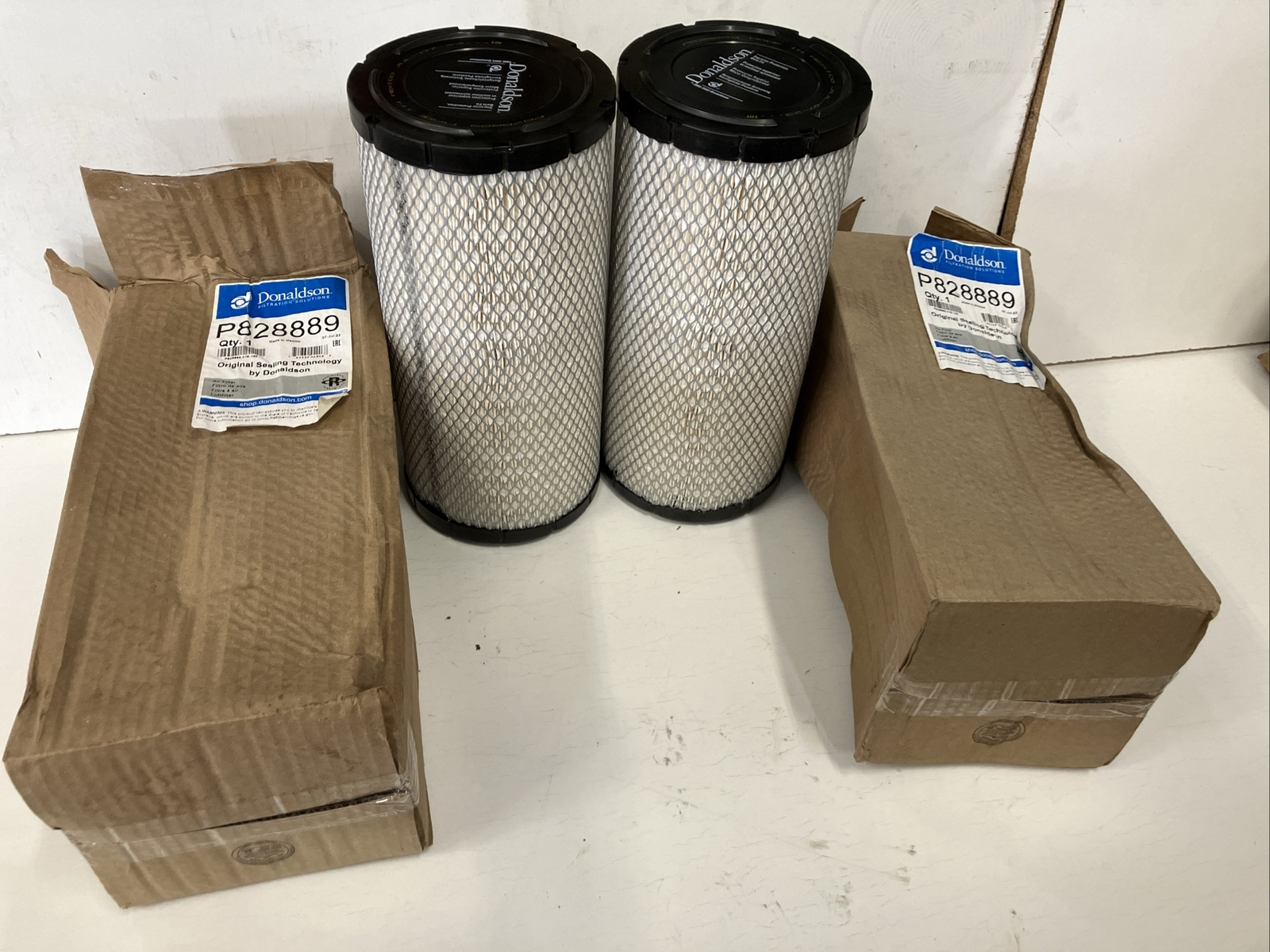 DONALDSON P828889 - Air filter cross reference