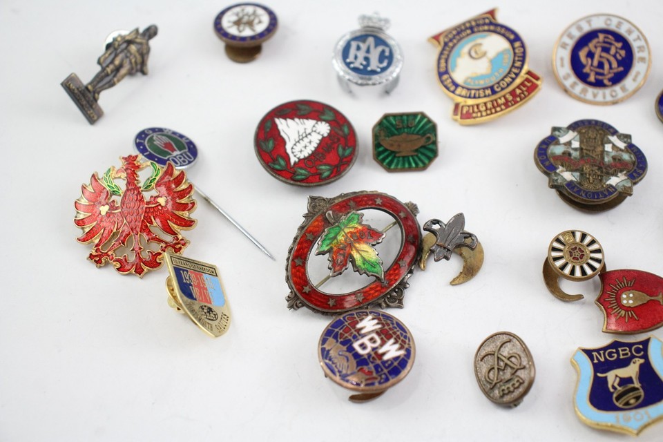 Assorted Pin & Lapel Badges Vintage Inc RAC Canada WBW Enamelled St ...