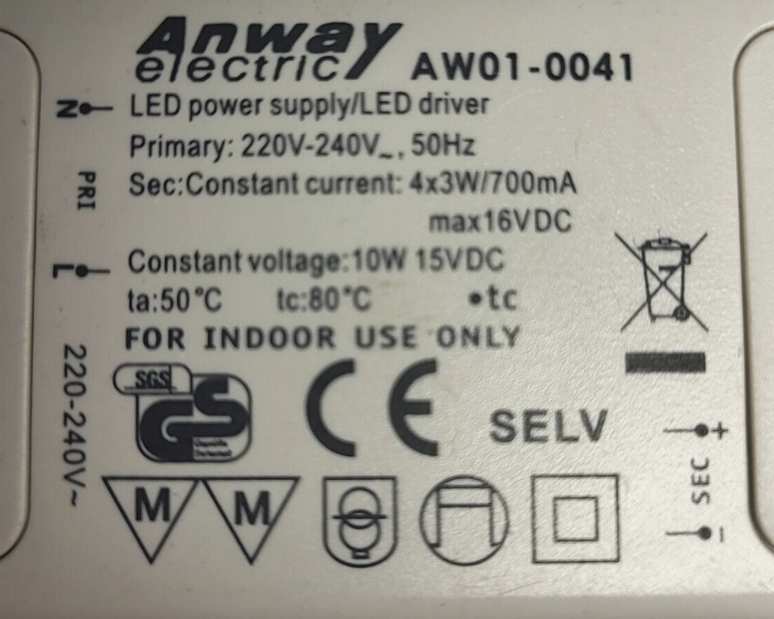 ANWAY AW01-0041 Treiber 4x3 Watt 700mA max. 16 VDC Adaptor LED Trafo ...