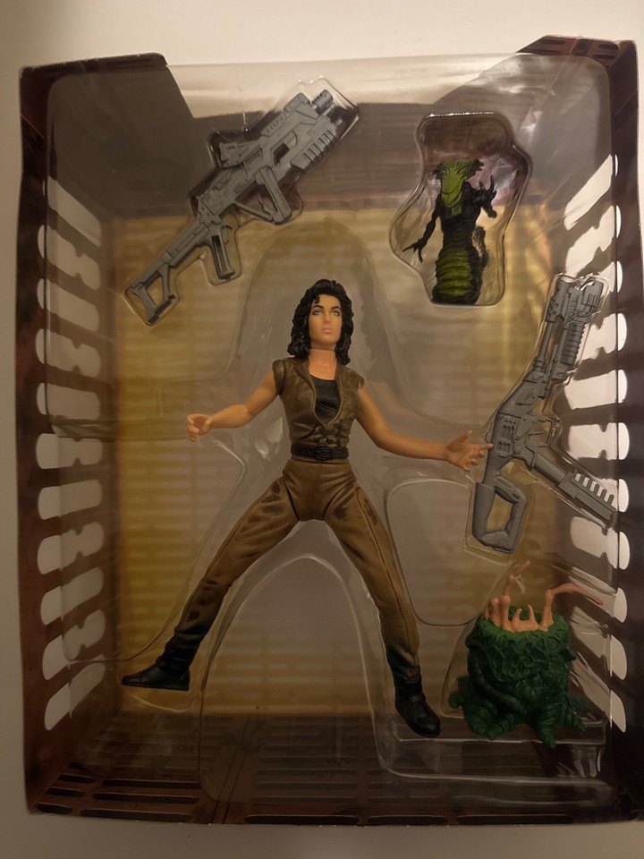 Alien Resurrection Ripley Figure Movie Edition Kenner 1997 | eBay