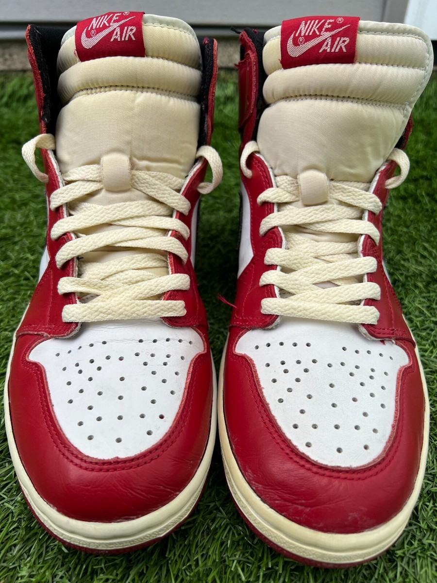 Size 10.5 - Jordan 1 Retro High Chicago 1994 (Includes box Size 10.5 - Jordan 1 Retro High Chicago 1994 (Includes box