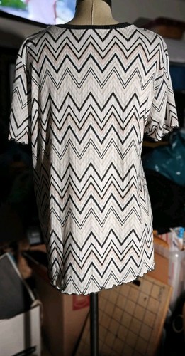 LuLaRoe Kelly Ribbed Aztec Stripes Top XL (18-20) Short Flutter Sleeves ...