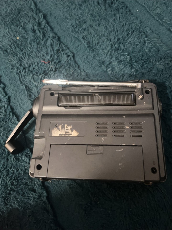 CC Solar Observer Emergency Radio with enhanced reception ...