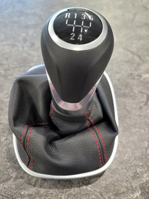 OEM VAUXHALL CORSA E 5 SPEED GEAR KNOB & GATOR WITH RED STICHING ...