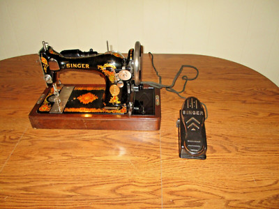 Sewing Machines - Singer 128 Sewing Machine