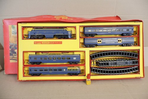 Triang RS14 Transcontinental TC Double Extrémité Diesel Locomotive ...