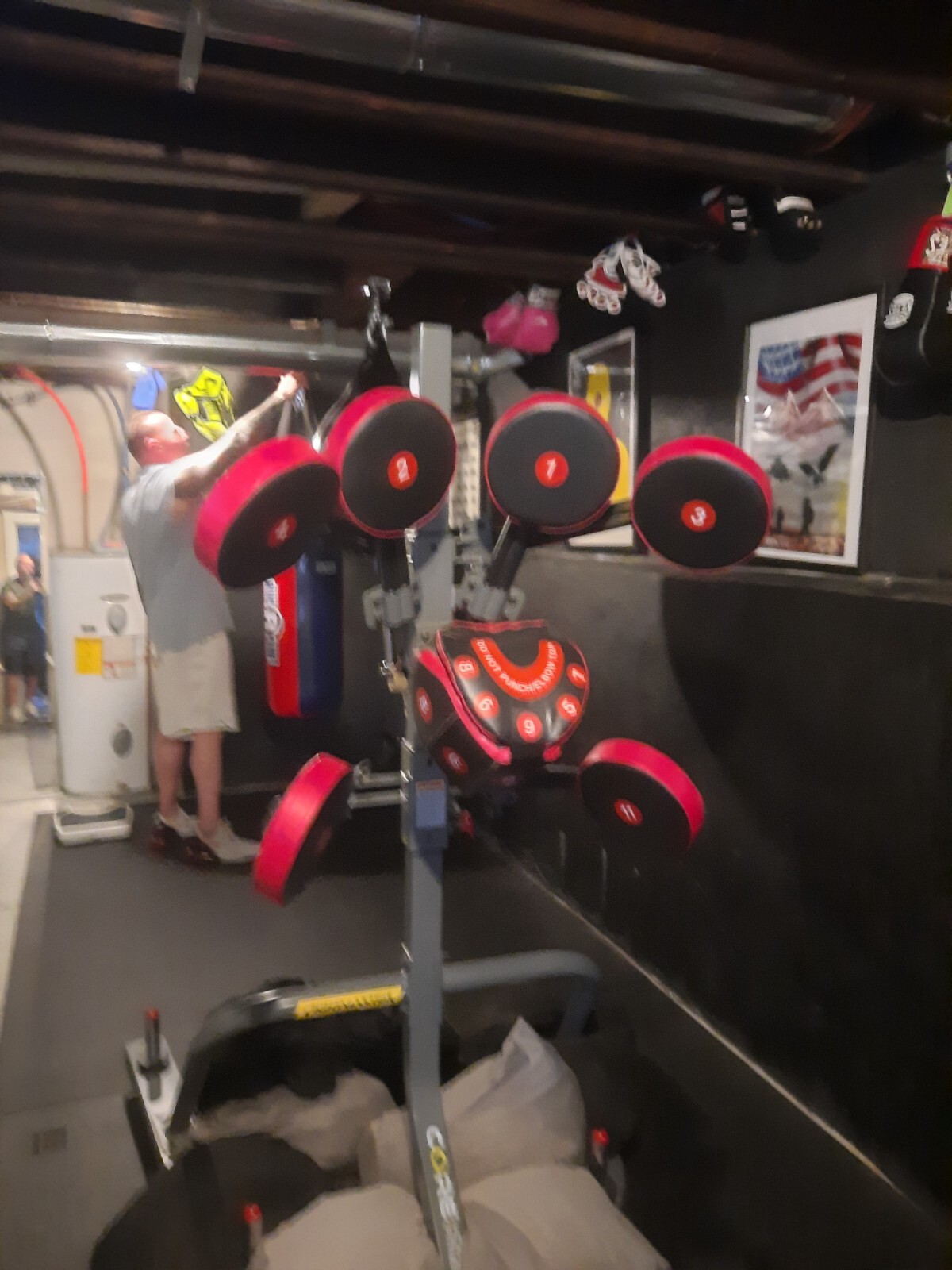 FIGHTMASTER - BOXING AND MMA PUNCHING BAG AND MITTS WITH STAND SYSTEM ...