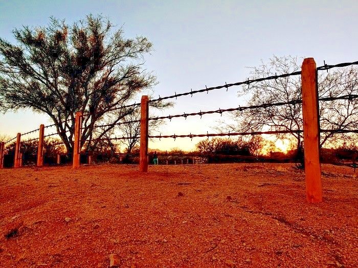 Big Barb Wire! USA Steel. Gates, Fencing, Railing, Ranch, Home Garden ...