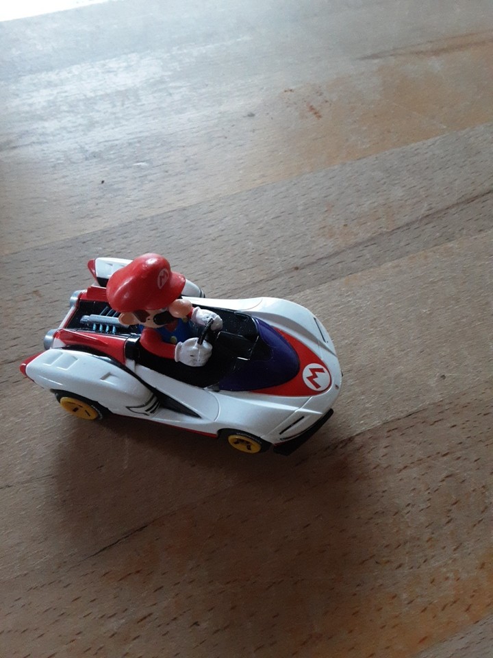 2 Carrera Rennwagen Nario Kart Yoshi 1:43, 10x10 Cm mit Dino Und Mario ...