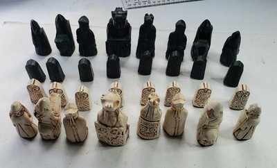 Chess Set Isle of Lewis Chessmen Replica Resin Pieces Felt Bottoms NO ...