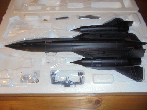 CENTURY WINGS 001606 1/72 SR-71 BLACKBIRD "61-7960" USAF 50TH ...