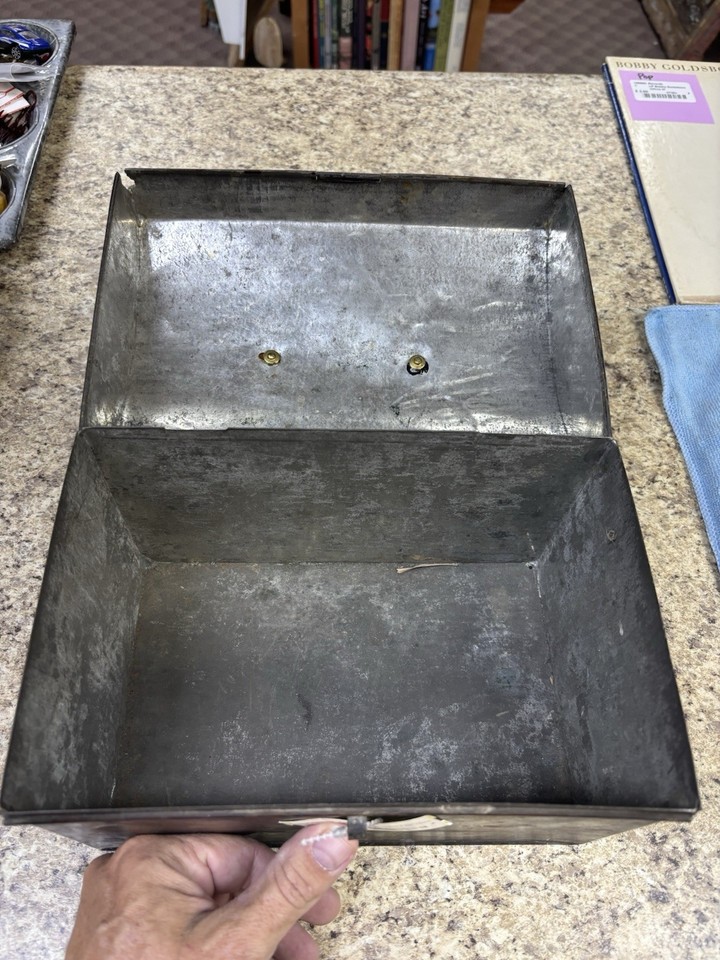 Antique American Painted Tin dome top Toleware Box 9 3/8" X 7 1/4 X 6 1 ...