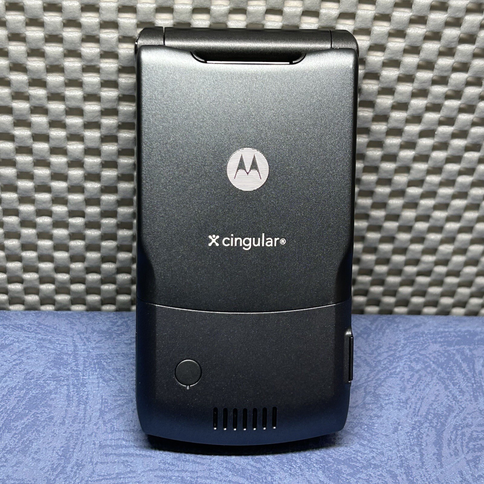 Vintage Motorola RAZR Flip Cell Phone 1.3MP 8X Zoom Cingular Collectors ...