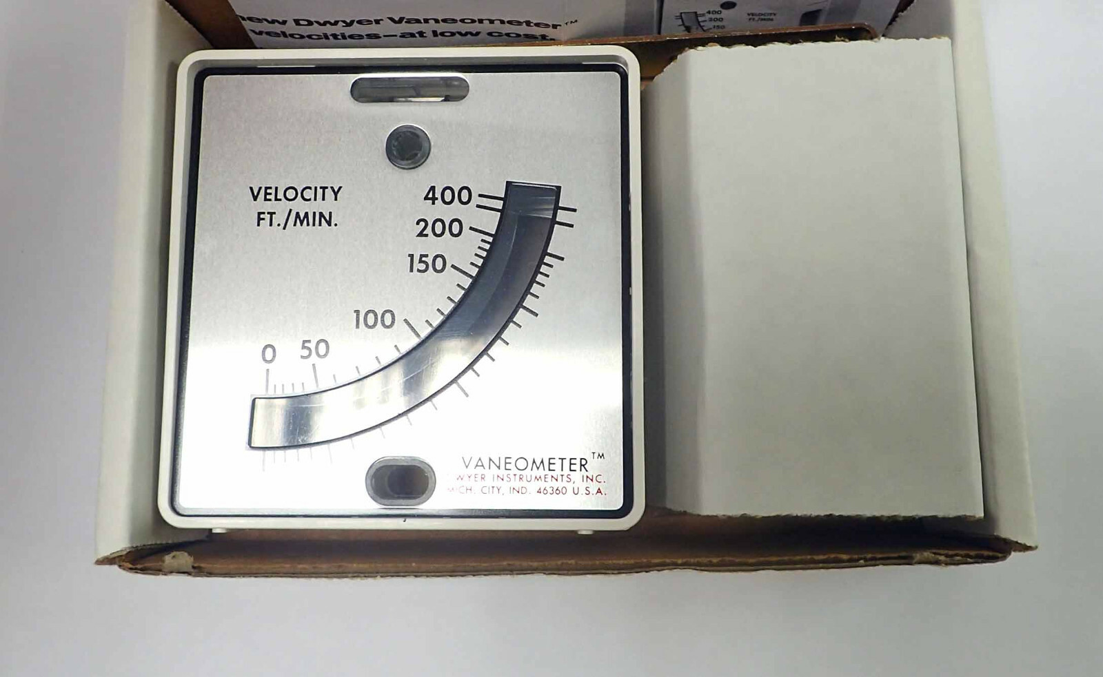 DWYER 480 VANEOMETER AIR VELOCITY METER 25-400 FPM SWING VANE ...