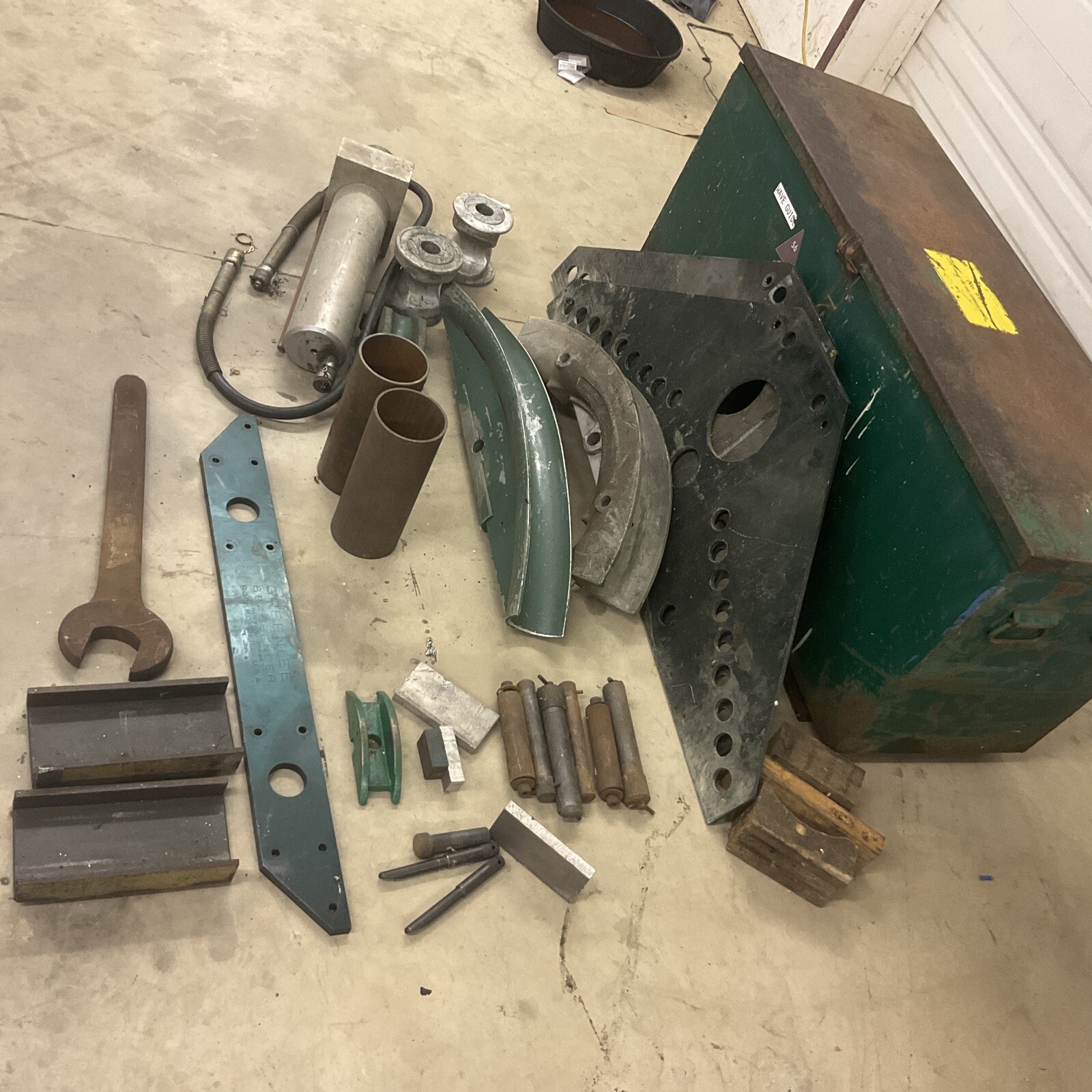 Greenlee 884 Hydraulic Bender 1 1/4 to 4" Rigid Pipe Bender | eBay