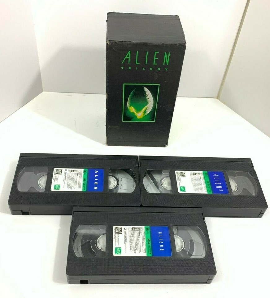 Alien Trilogy VHS Box Set: Alien, Aliens, & Alien 3 Sigourney Weaver ...