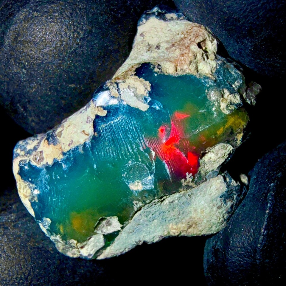 Natural Black Opal rough, Ethiopian Fire opal raw, opal gemstone 11 Ct ...