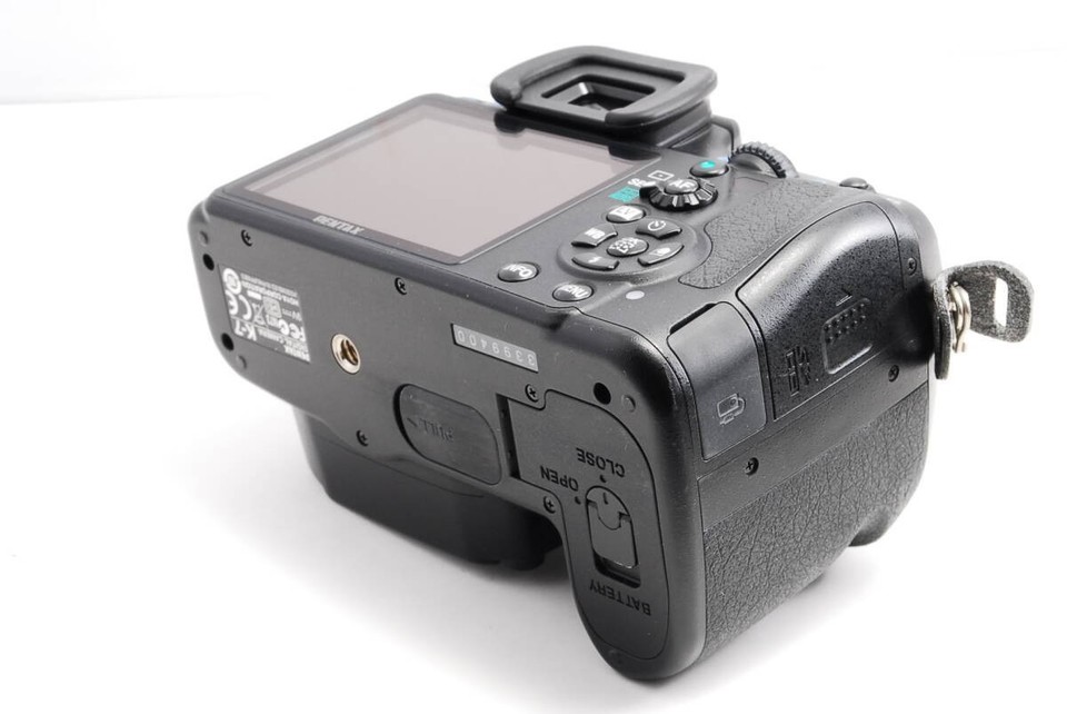 Pen PEN K-7 with only 4980 shutter counts, hood, and telephoto lens. s ...