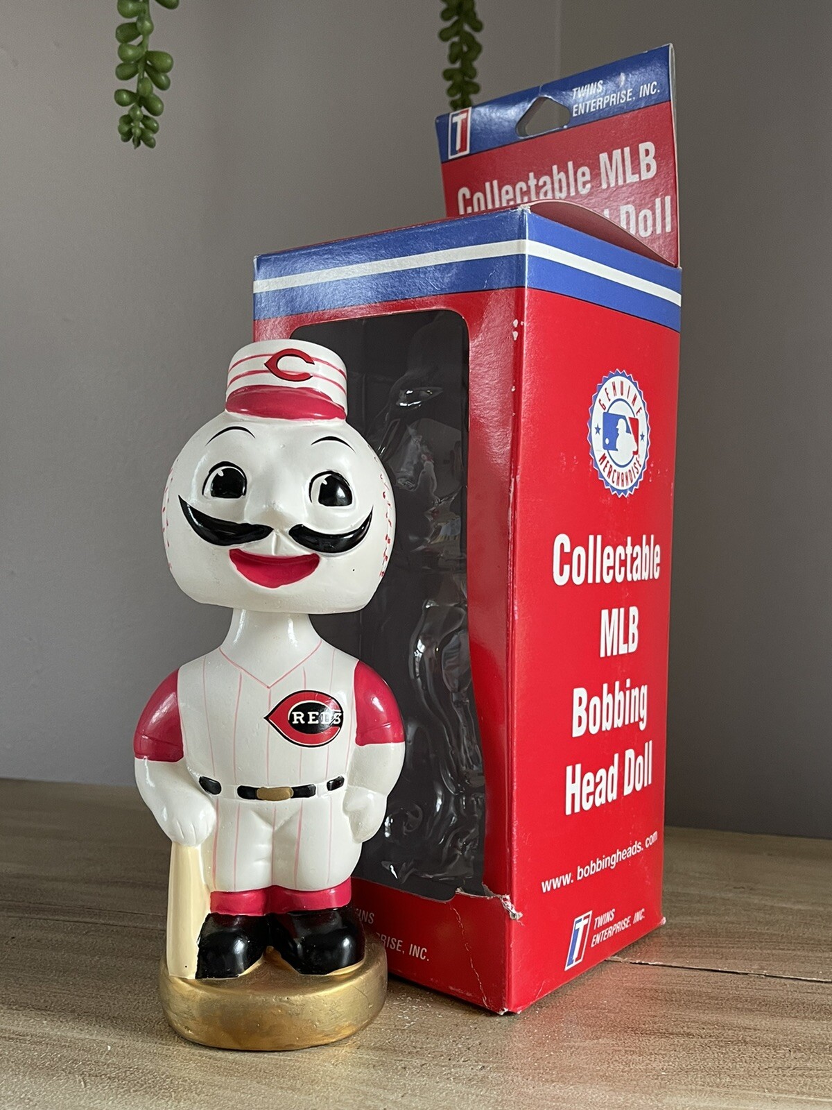 Cincinnati Reds MR. REDLEGS Mascot TEI Hand-Painted Nodder Bobblehead ...