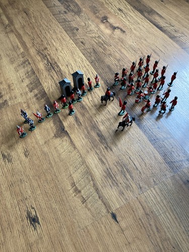 Britains Toy Soldiers Coldstream Guards Blues and Royals Scottish Pipes ...