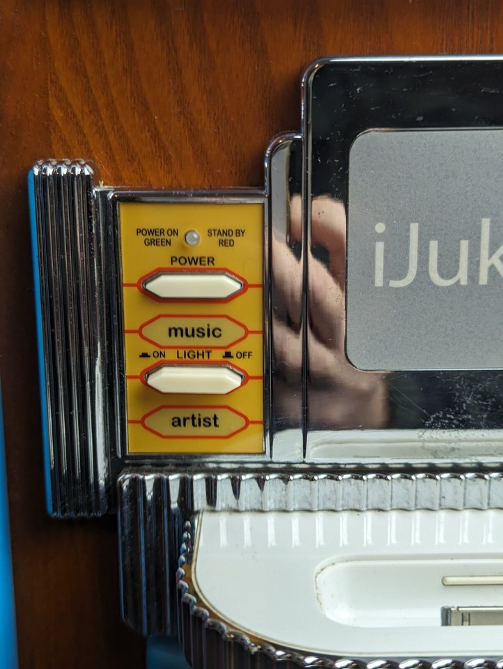 Crosley iJUKE Jukebox iPod CR1701A w/Power Cord Speakers Works, Doesn't ...