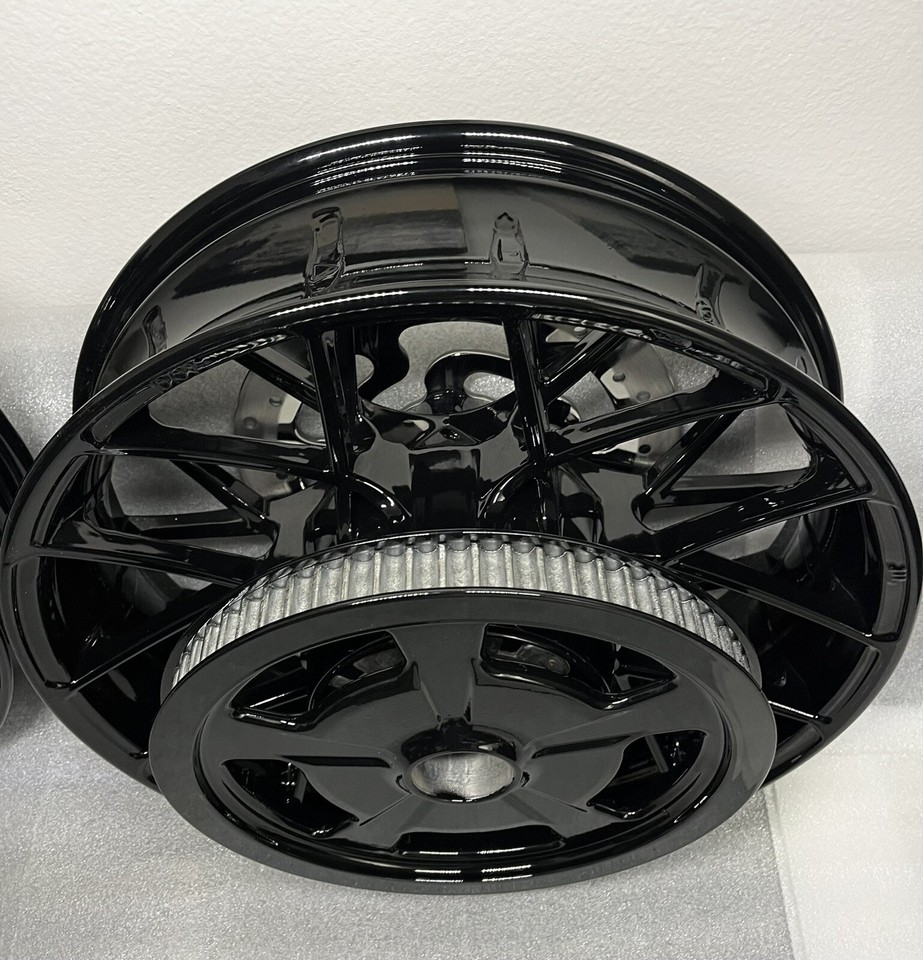 Harley 2024 CVO FUGITIVE Touring STREET GLIDE black Wheels OEM HD Rims ...
