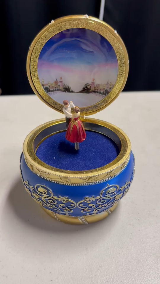 Anastasia Broadway Anastasia & Dimitri Dancing in Paris Music Box | eBay