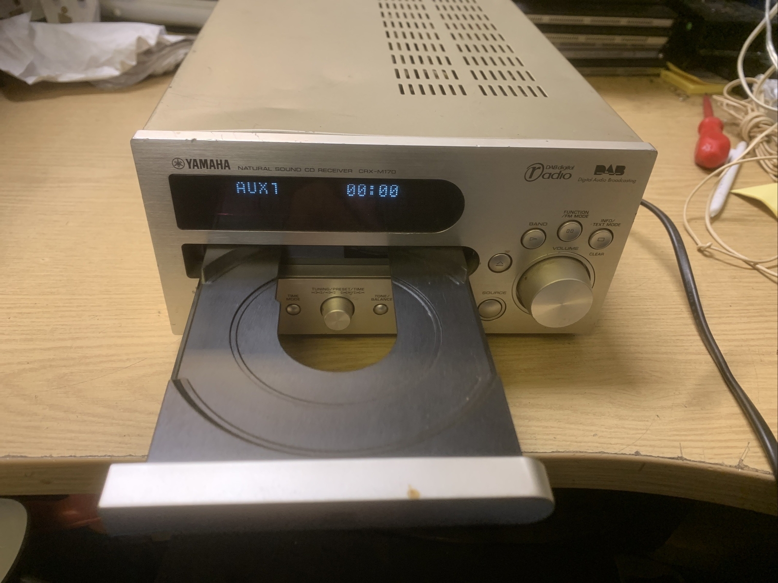Yamaha CRX-M170 Natural Sound CD Player and Radio Receiver - Faulty ...