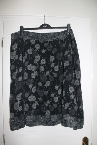 LADIES JOHN ROCHA BLACK PATTERNED SKIRT. SIZE 22 | eBay UK