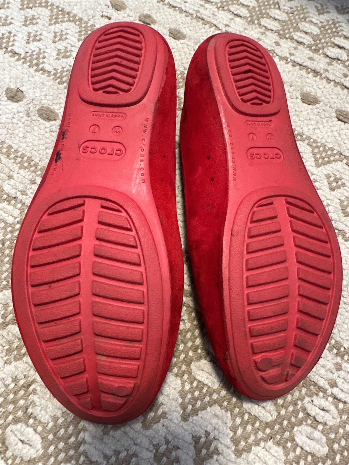 Crocs Red Velvet Ballet Flats Sz 7 Slip On - Gem